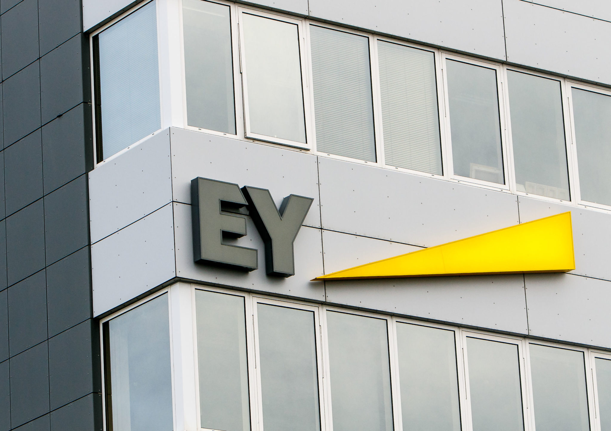 EY offers free online MBA course to all employees - HRM Asia