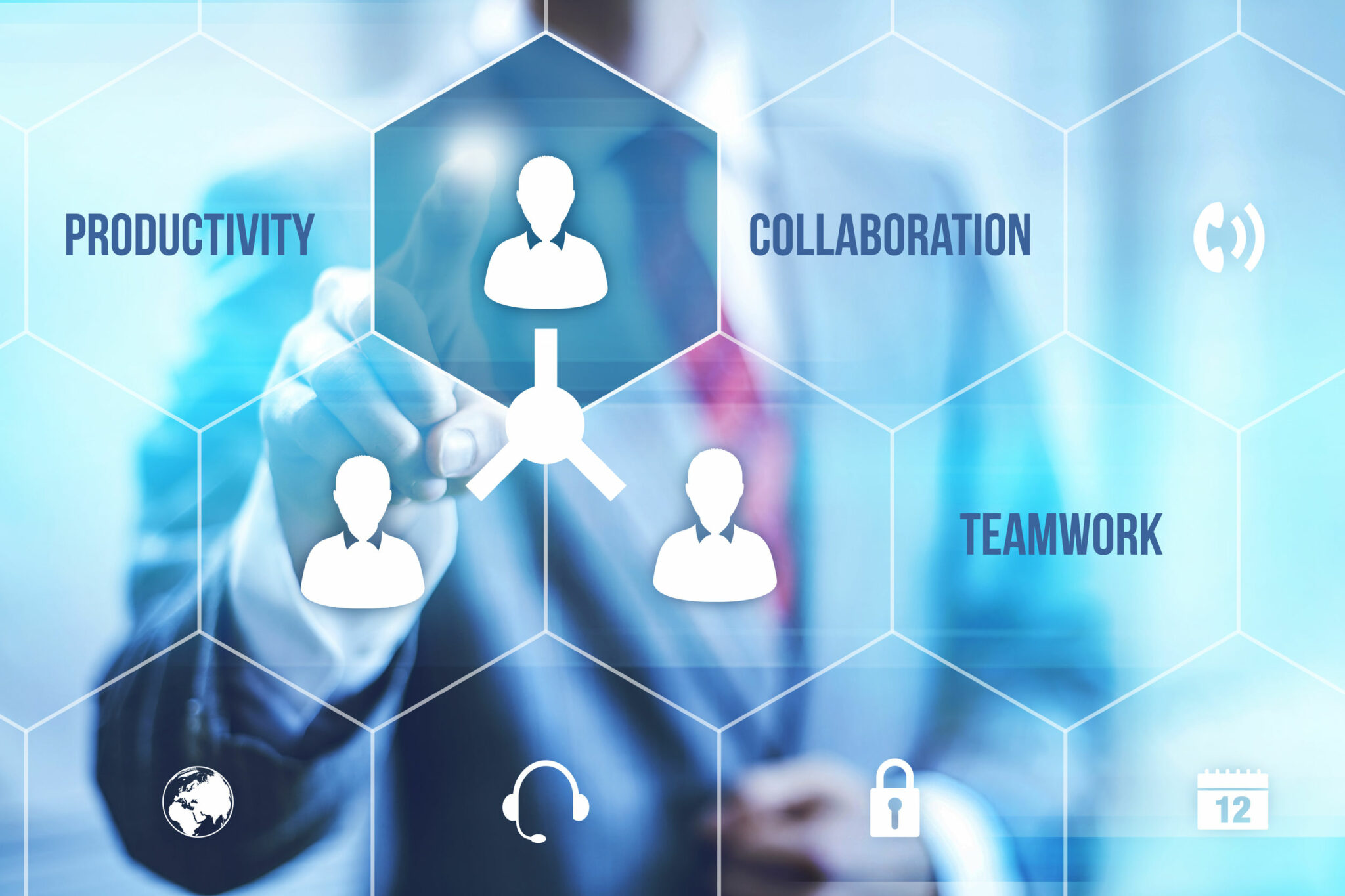 Facilitating peer-to-peer collaboration for a better employee journey ...