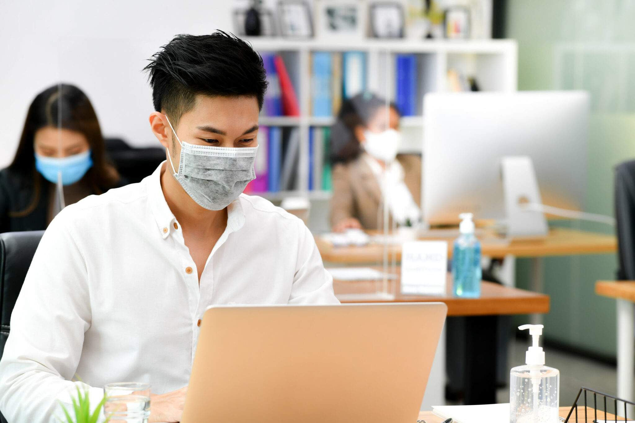 Singapore allows more employees to return to office - HRM Asia