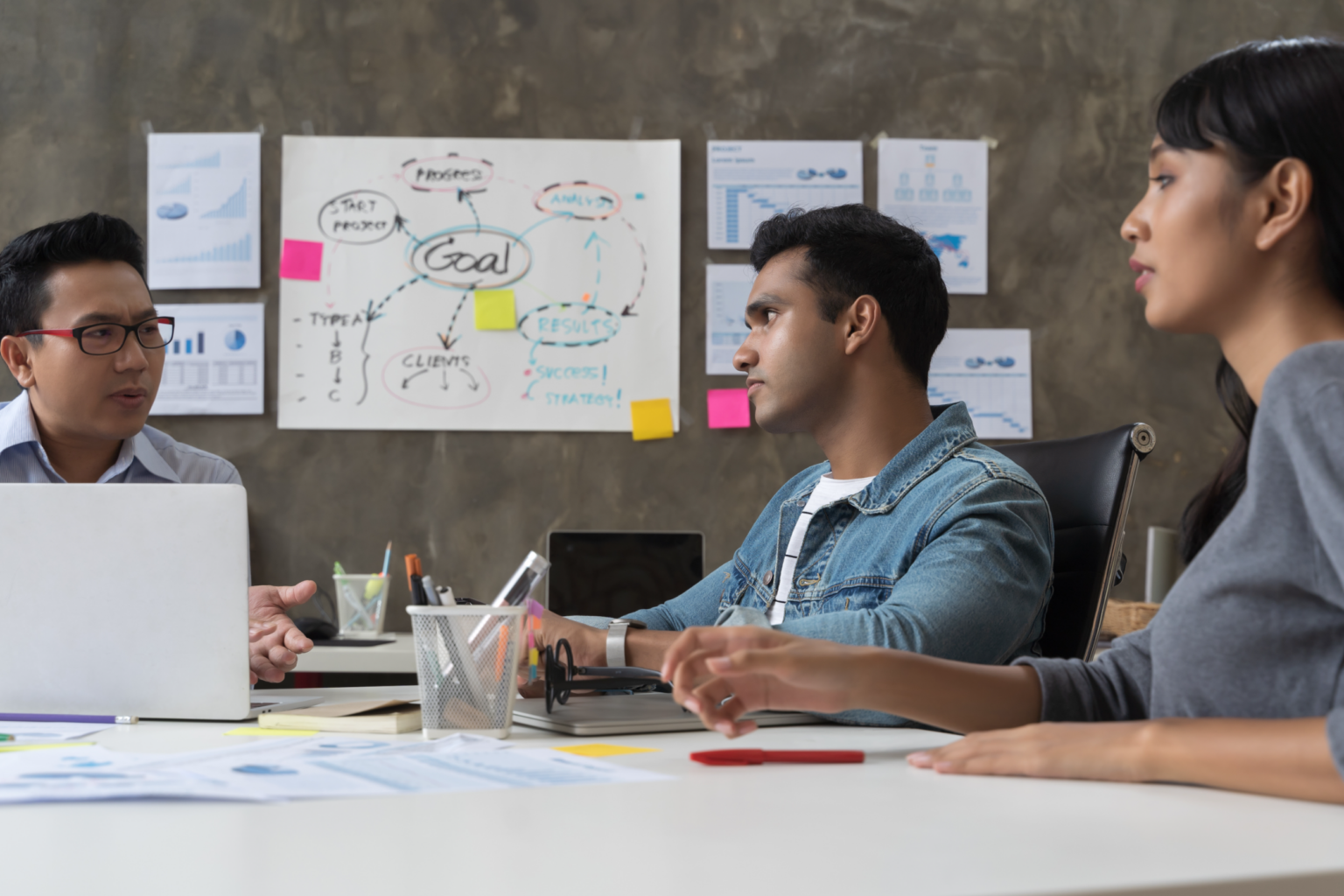 Workforce satisfaction declining among employees in Singapore - HRM Asia