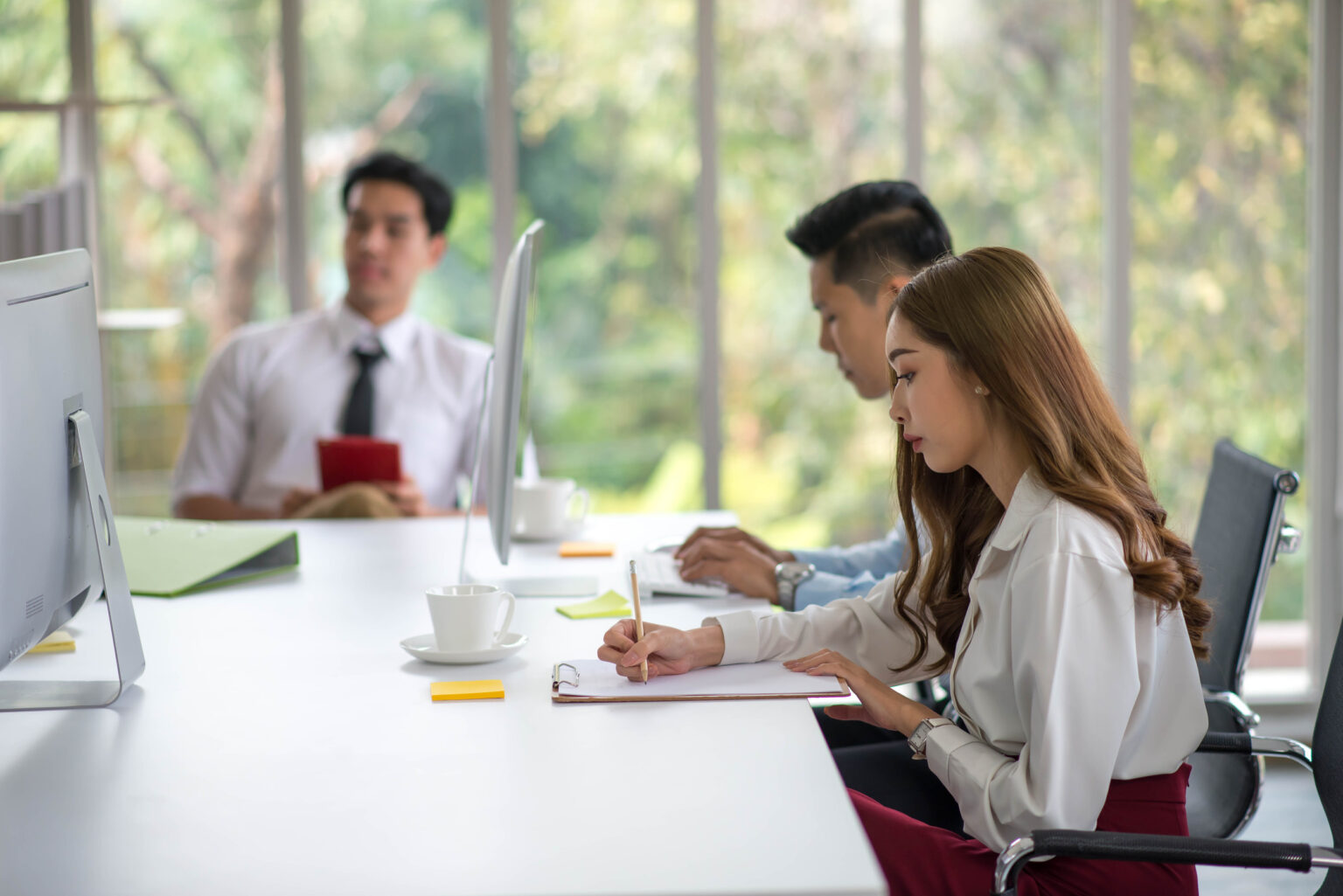 Singapore workforce more confident, but rising stress and falling job ...